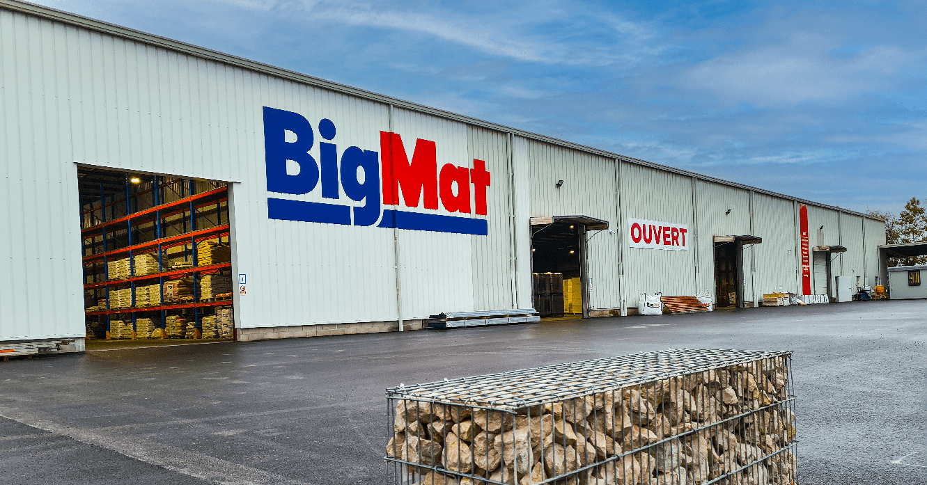 Zoom sur l'installation de l'enseigne de votre agence BigMat à Saint ...